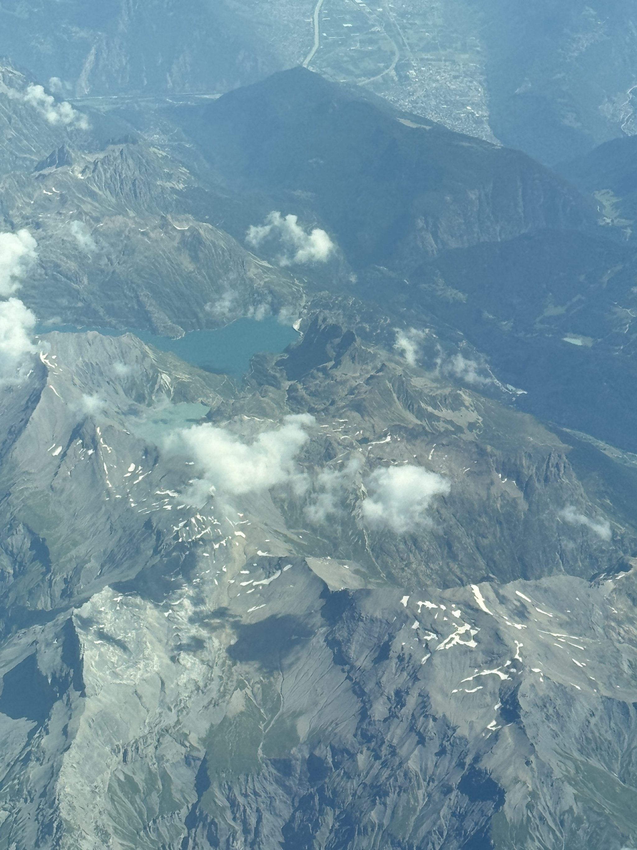 7 Top Tips and Tricks for a long-haul flight you MUST know – Our Two Step Start